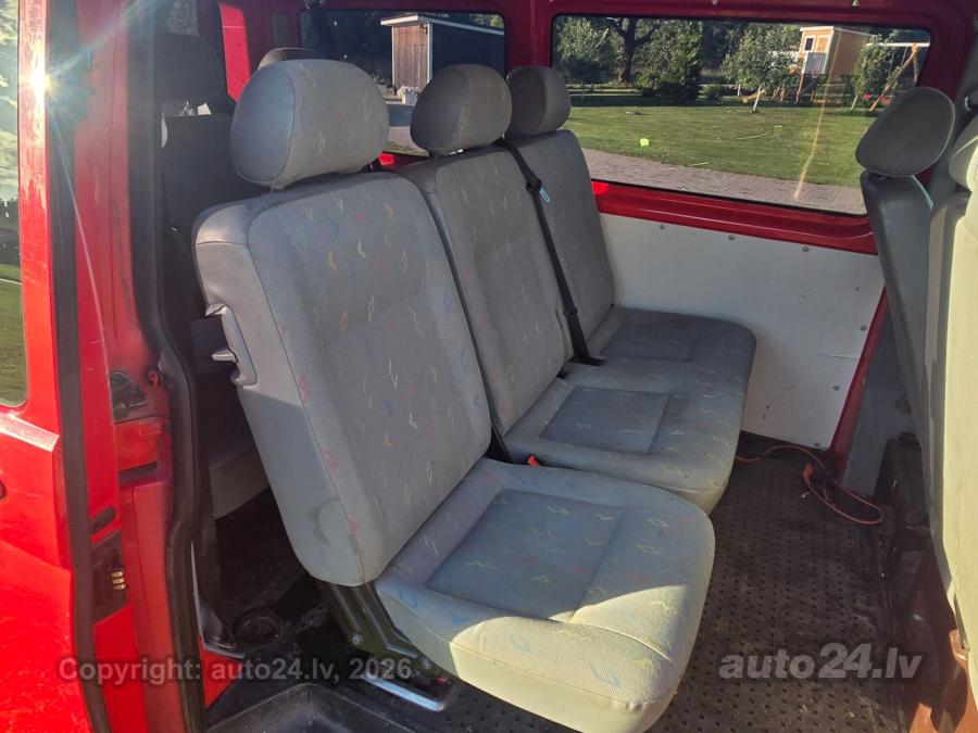 Red Volkswagen Transporter 2006 in Tallinn, with an engine capacity of 1.90 L and mileage of 470 thousand km for 3500 €, photo 9 on AUTOMOTO.COM.LV