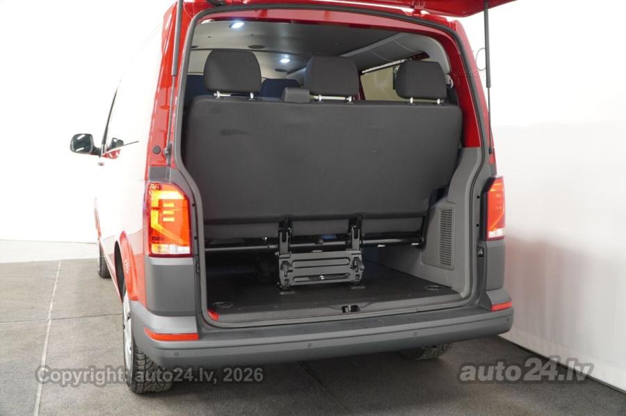 Sarkans Volkswagen Transporter 2021 Tallina, ar dzinēja tilpumu 2.00 L un nobraukumu 44 tūkst. km par 25900 €, foto 6 vietnē AUTOMOTO.COM.LV