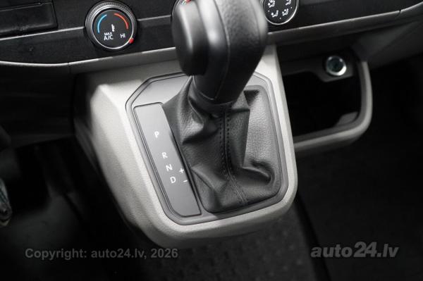 Sarkans Volkswagen Transporter 2021 Tallina, ar dzinēja tilpumu 2.00 L un nobraukumu 44 tūkst. km par 25900 €, foto 11 vietnē AUTOMOTO.COM.LV