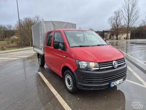 Sarkans Volkswagen Transporter 2017 Šauļi, ar dzinēja tilpumu 2.00 L un nobraukumu 169 tūkst. km par 11200 €, foto 3 vietnē AUTOMOTO.COM.LV