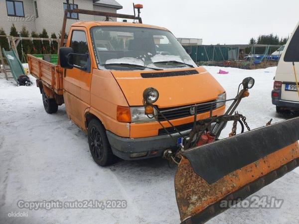 Volkswagen Transporter 1995 Tallina, ar dzinēja tilpumu 2.40 L un nobraukumu 270 tūkst. km par 4999 €, foto 1 vietnē AUTOMOTO.COM.LV