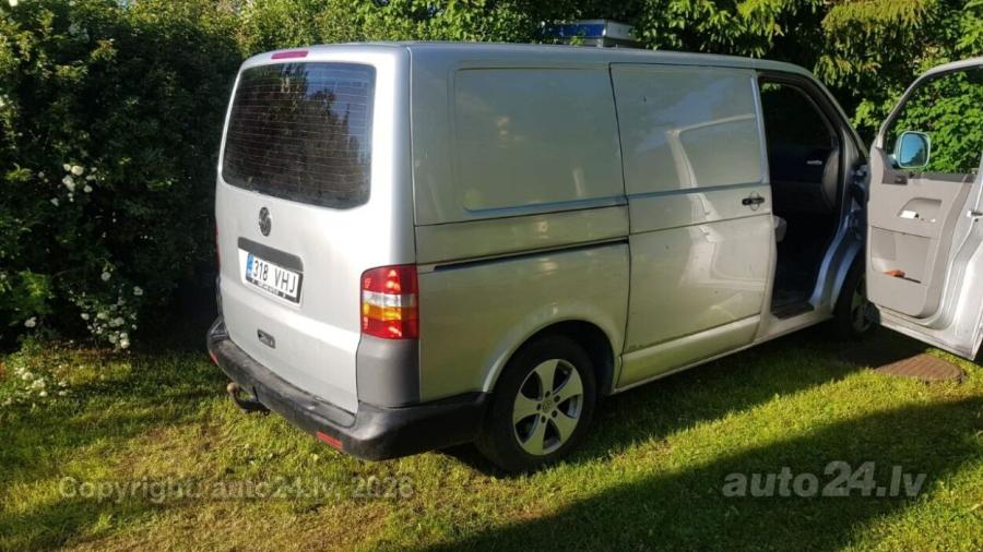 Volkswagen Transporter 2005 Tallina, ar dzinēja tilpumu 1.90 L un nobraukumu 220 tūkst. km par 4500 €, foto 4 vietnē AUTOMOTO.COM.LV