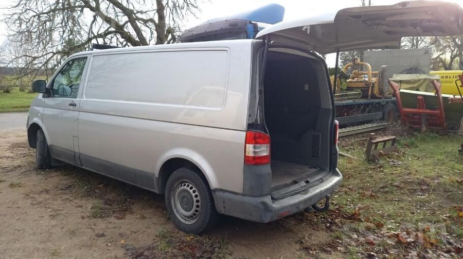 Volkswagen Transporter 2009 Kuldīga, ar dzinēja tilpumu 2.50 L un nobraukumu 310 tūkst. km par 4200 €, foto 9 vietnē AUTOMOTO.COM.LV