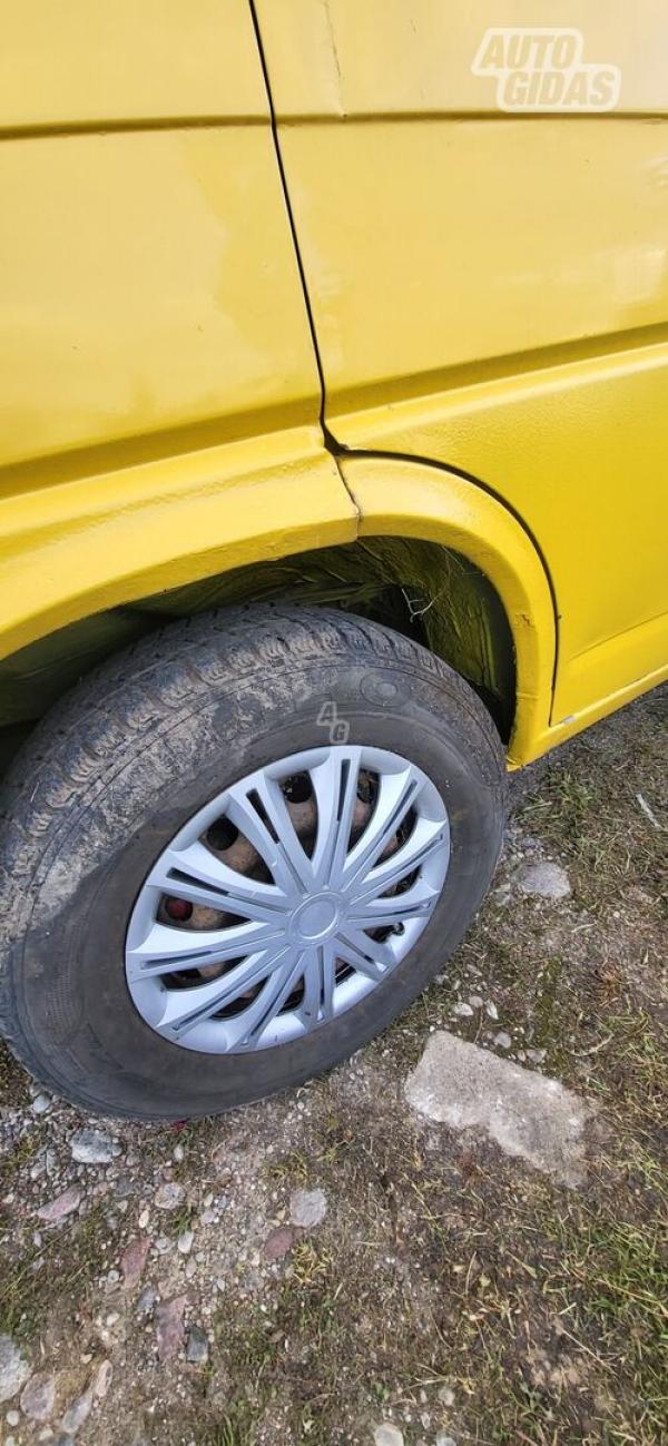 Volkswagen Transporter 2003 Klaipėda vietnē Volkswagen Transporter 2003 Klaipėda, ar dzinēja tilpumu 2.50 L un nobraukumu 371 tūkst. km par 2900 €, foto 5 vietnē AUTOMOTO.COM.LV