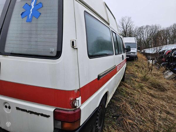Balts Volkswagen Transporter 1996 Kaišiadorys, ar dzinēja tilpumu 2.46 L un nobraukumu 500 tūkst. km par 2800 €, foto 6 vietnē AUTOMOTO.COM.LV