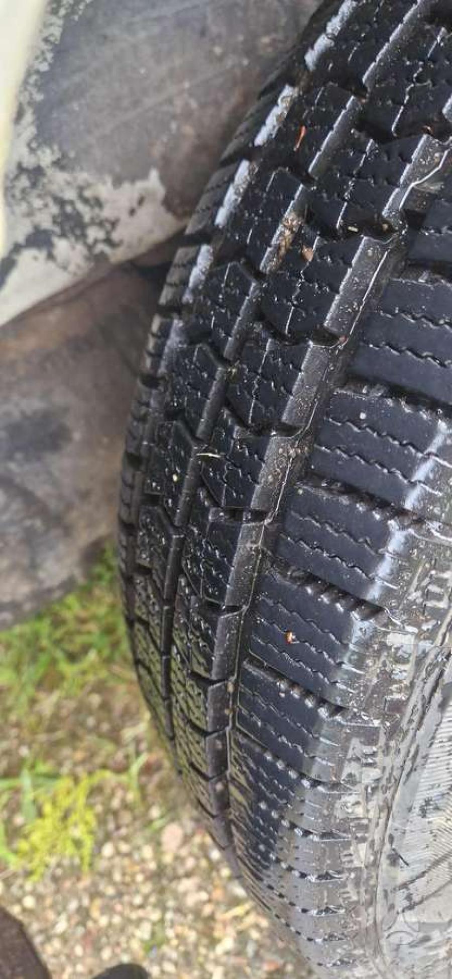 Balts Volkswagen Transporter 1997 Kauņa, ar dzinēja tilpumu 2.37 L un nobraukumu 470 tūkst. km par 650 €, foto 5 vietnē AUTOMOTO.COM.LV