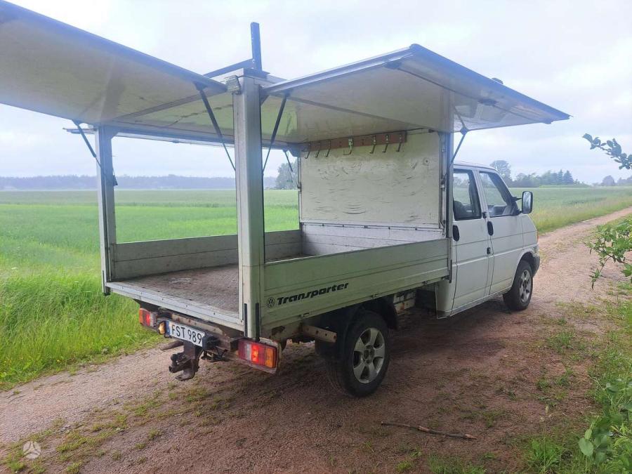 White Volkswagen Transporter 1998 in Mazeikiai, with an engine capacity of 2.50 L and mileage of 191 thousand km for 2200 €, photo 4 on AUTOMOTO.COM.LV