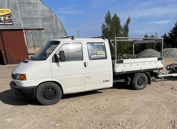 White Volkswagen Transporter 1999 in Vilnius, with an engine capacity of 2.50 L and mileage of 280 thousand km for 3500 €, photo 1 on AUTOMOTO.COM.LV