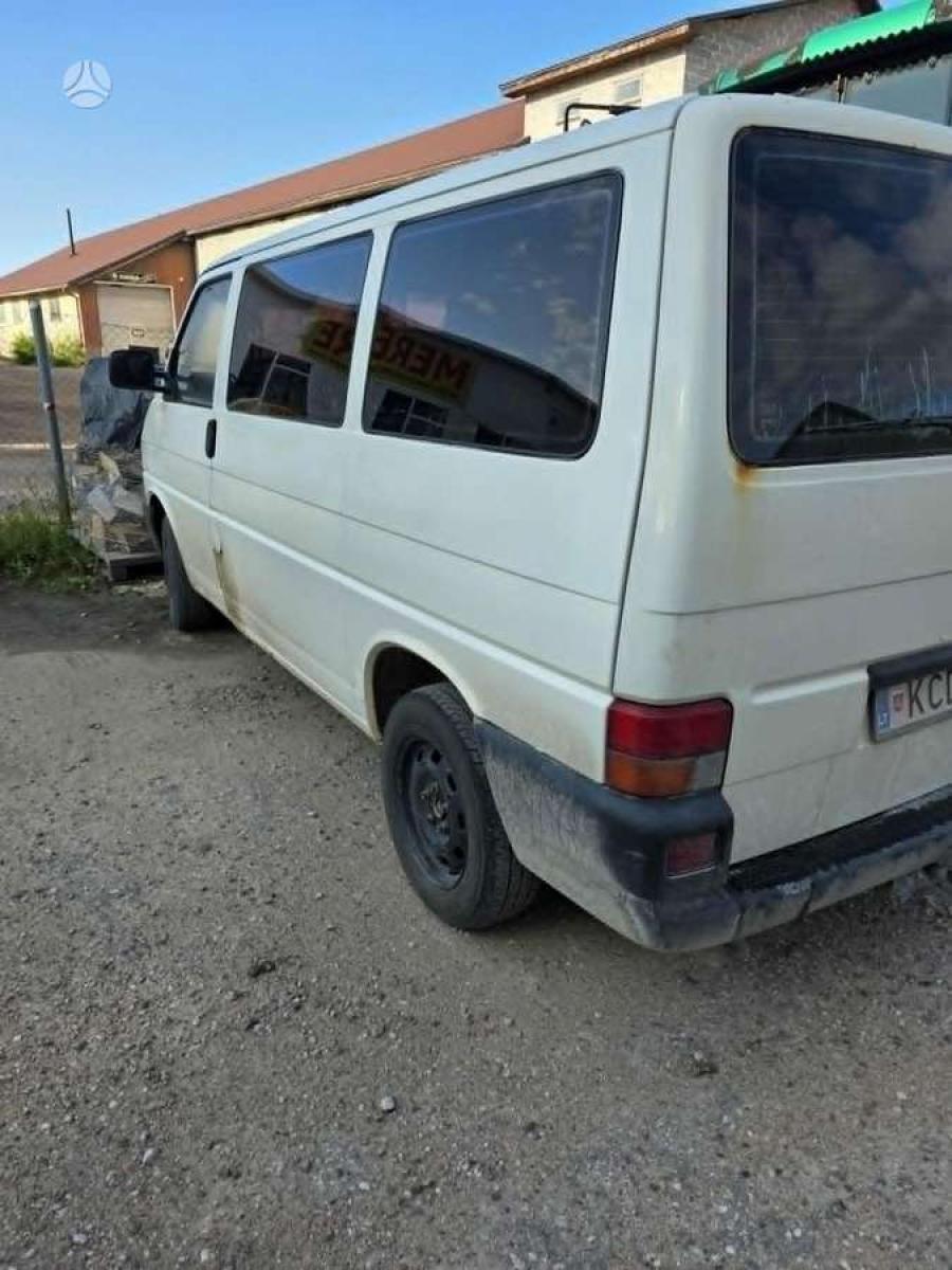 Balts Volkswagen Transporter 1999 Utena, ar dzinēja tilpumu 2.46 L un nobraukumu 577 tūkst. km par 2000 €, foto 3 vietnē AUTOMOTO.COM.LV