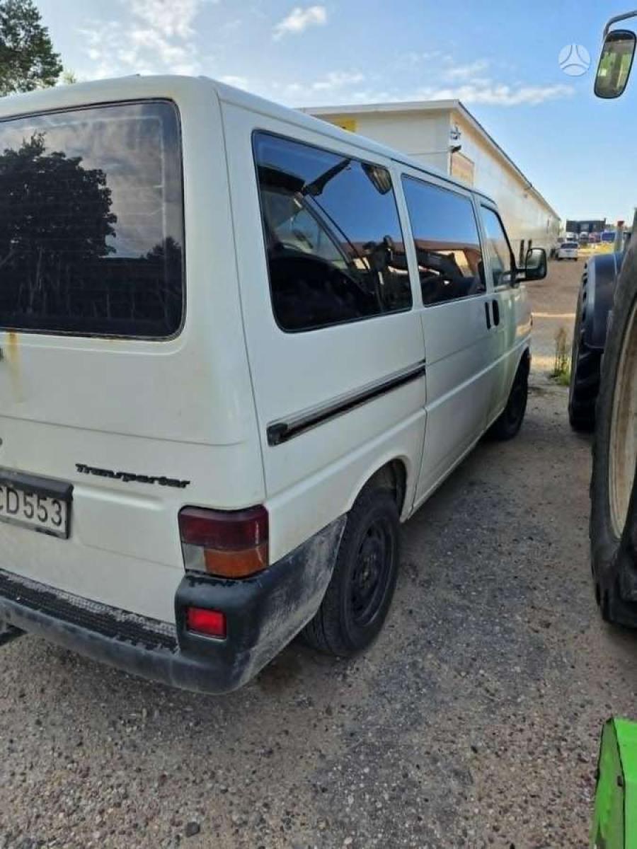 Balts Volkswagen Transporter 1999 Utena, ar dzinēja tilpumu 2.46 L un nobraukumu 577 tūkst. km par 2000 €, foto 5 vietnē AUTOMOTO.COM.LV
