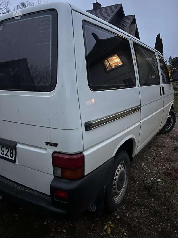 Balts Volkswagen Transporter 2000 Birštonas, ar dzinēja tilpumu 2.46 L un nobraukumu 389 tūkst. km par 2800 €, foto 2 vietnē AUTOMOTO.COM.LV