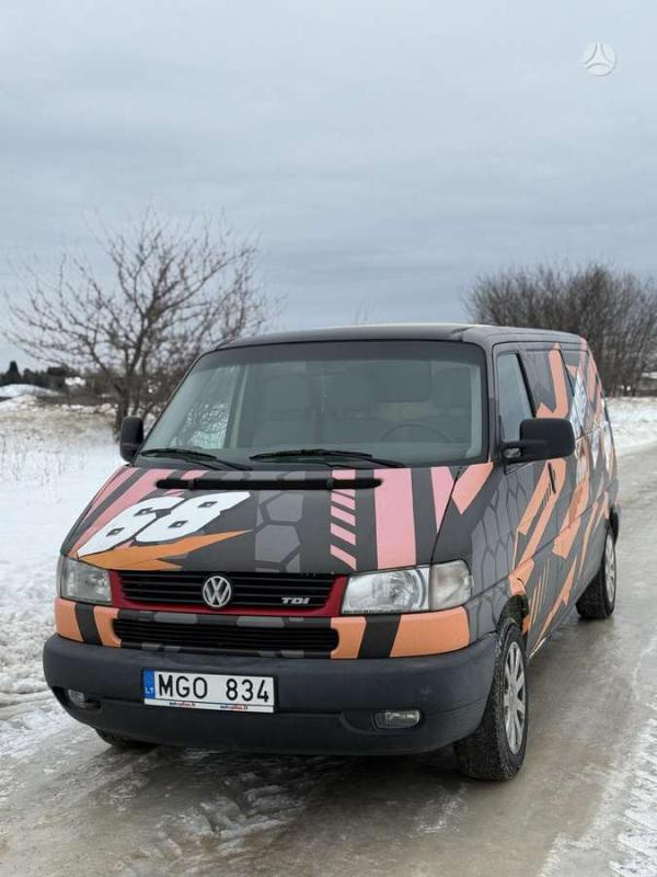 Balts Volkswagen Transporter 2000 Viļņa, ar dzinēja tilpumu 2.50 L un nobraukumu 388 tūkst. km par 3500 €, foto 5 vietnē AUTOMOTO.COM.LV