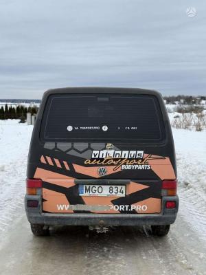 White Volkswagen Transporter 2000 in Vilnius, with an engine capacity of 2.50 L and mileage of 388 thousand km for 3500 €, photo 10 on AUTOMOTO.COM.LV