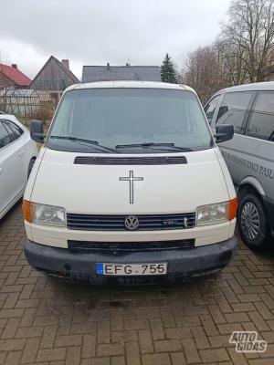 White Volkswagen Transporter 2000 in Gargzdai, with an engine capacity of 2.50 L and mileage of 369 thousand km for 2200 €, photo 6 on AUTOMOTO.COM.LV