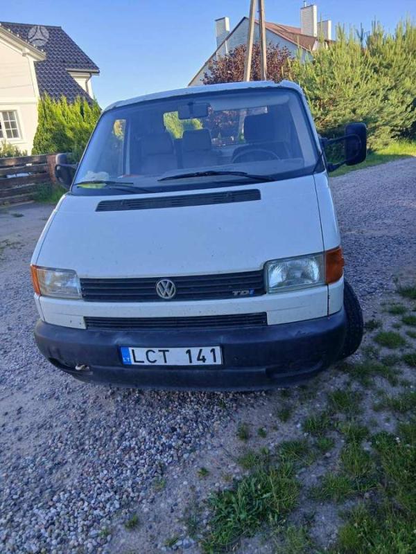 White Volkswagen Transporter 2000 in Vilnius, with an engine capacity of 2.50 L and mileage of 354 thousand km for 2750 €, photo 5 on AUTOMOTO.COM.LV