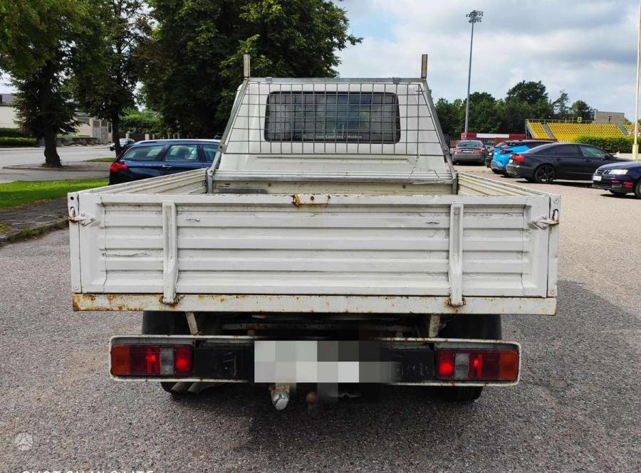 Balts Volkswagen Transporter 2000 Viļņa, ar dzinēja tilpumu 1.90 L un nobraukumu 482 tūkst. km par 2950 €, foto 4 vietnē AUTOMOTO.COM.LV