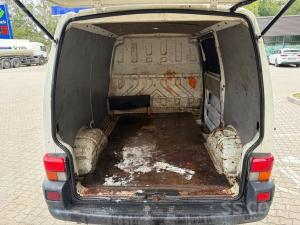 Balts Volkswagen Transporter 2000 Rīga, ar dzinēja tilpumu 1.90 L un nobraukumu 352 tūkst. km par 3300 €, foto 8 vietnē AUTOMOTO.COM.LV