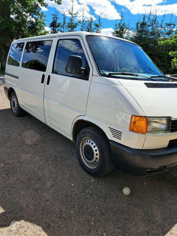 White Volkswagen Transporter 2001 in Kelme, with an engine capacity of 2.46 L and mileage of 450 thousand km for 2850 €, photo 1 on AUTOMOTO.COM.LV