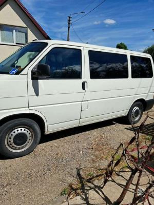 White Volkswagen Transporter 2001 in Kelme, with an engine capacity of 2.46 L and mileage of 450 thousand km for 2850 €, photo 3 on AUTOMOTO.COM.LV