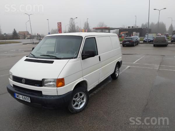 White Volkswagen Transporter 2002 in Kuldiga, with an engine capacity of 2.50 L and mileage of 364 thousand km for 3300 €, photo 2 on AUTOMOTO.COM.LV