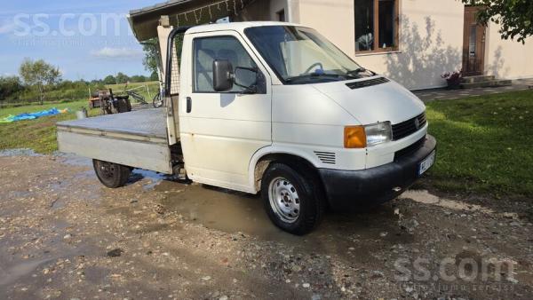 Balts Volkswagen Transporter 2002 Liepāja, ar dzinēja tilpumu 2.50 L un nobraukumu 370 tūkst. km par 3490 €, foto 3 vietnē AUTOMOTO.COM.LV