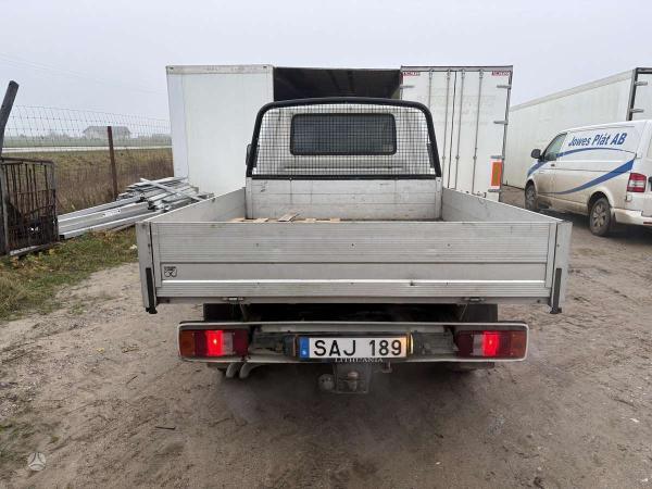 Balts Volkswagen Transporter 2003 Gargždai, ar dzinēja tilpumu 2.50 L un nobraukumu 212 tūkst. km par 2500 €, foto 10 vietnē AUTOMOTO.COM.LV