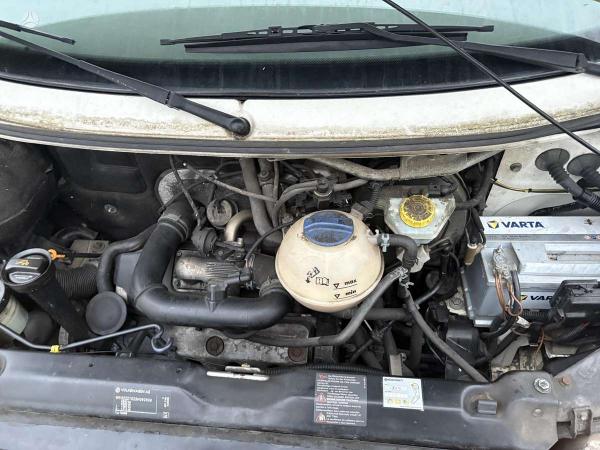 Balts Volkswagen Transporter 2003 Gargždai, ar dzinēja tilpumu 2.50 L un nobraukumu 212 tūkst. km par 2500 €, foto 11 vietnē AUTOMOTO.COM.LV