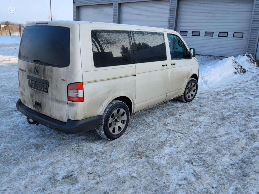 White Volkswagen Transporter 2004 in Silute, with an engine capacity of 1.90 L and mileage of 500 thousand km for 3000 €, photo 2 on AUTOMOTO.COM.LV