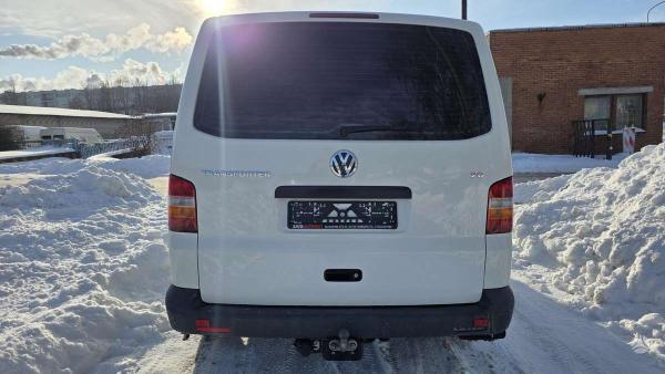 Balts Volkswagen Transporter 2004 Šauļi, ar dzinēja tilpumu 2.00 L un nobraukumu 200 tūkst. km par 6450 €, foto 4 vietnē AUTOMOTO.COM.LV