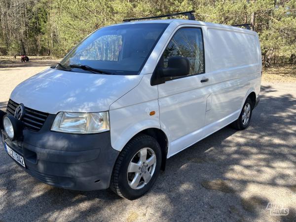 White Volkswagen Transporter 2004 in Vilnius, with an engine capacity of 1.90 L and mileage of 450 thousand km for 3100 €, photo 3 on AUTOMOTO.COM.LV