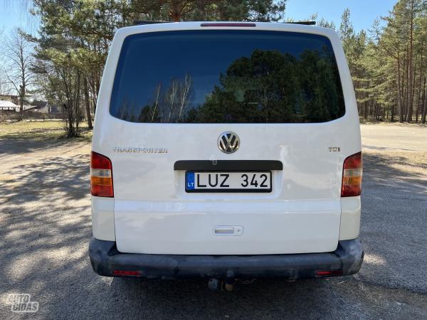 White Volkswagen Transporter 2004 in Vilnius, with an engine capacity of 1.90 L and mileage of 450 thousand km for 3100 €, photo 4 on AUTOMOTO.COM.LV