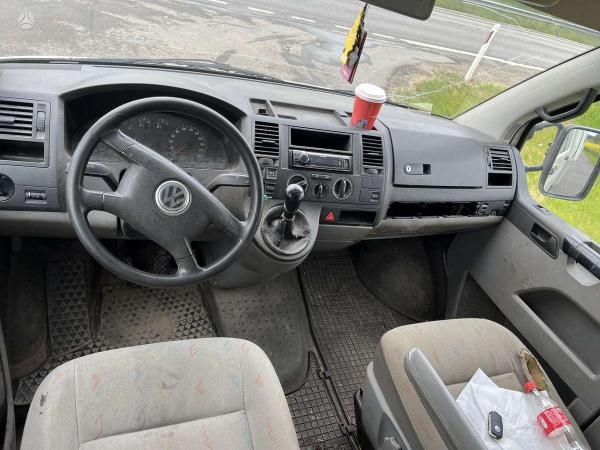 Balts Volkswagen Transporter 2004 Telšiai, ar dzinēja tilpumu 2.50 L un nobraukumu 320 tūkst. km par 2650 €, foto 10 vietnē AUTOMOTO.COM.LV