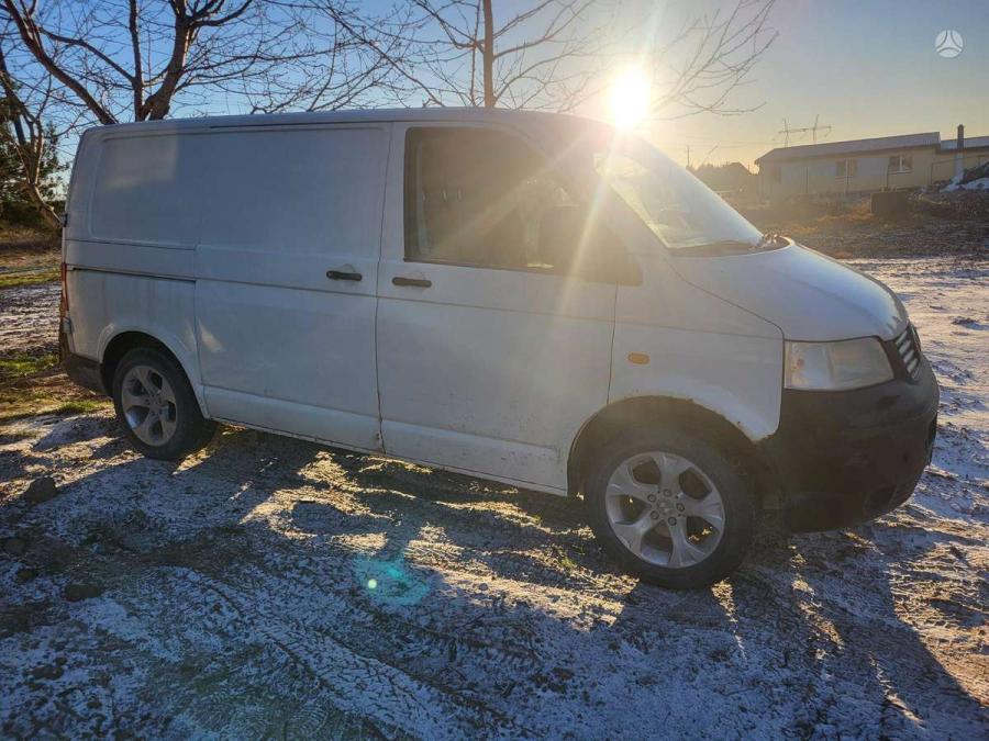 Balts Volkswagen Transporter 2005 Šauļi, ar dzinēja tilpumu 1.90 L un nobraukumu 397 tūkst. km par 3000 €, foto 1 vietnē AUTOMOTO.COM.LV