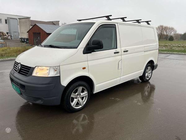 White Volkswagen Transporter 2006 in Pasvalys, with an engine capacity of 2.50 L and mileage of 280 thousand km for 4150 €, photo 5 on AUTOMOTO.COM.LV