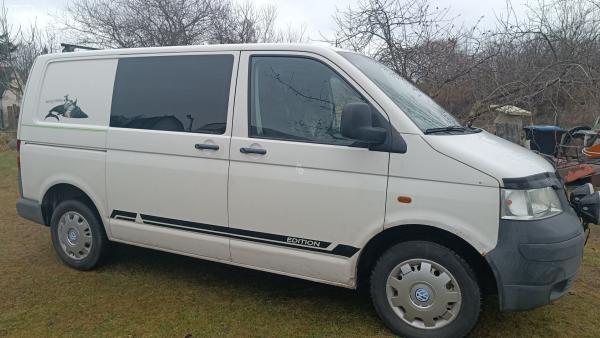 Balts Volkswagen Transporter 2006 Viļņa, ar dzinēja tilpumu 2.50 L un nobraukumu 283 tūkst. km par 3400 €, foto 2 vietnē AUTOMOTO.COM.LV