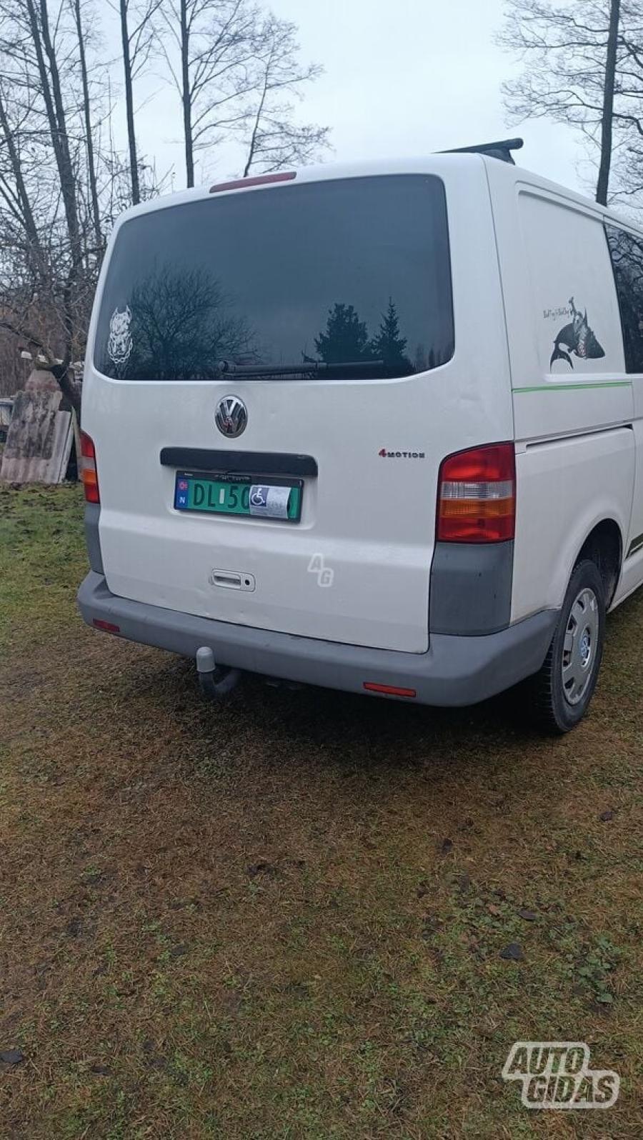 White Volkswagen Transporter 2006 in Vilnius, with an engine capacity of 2.50 L and mileage of 283 thousand km for 3400 €, photo 8 on AUTOMOTO.COM.LV
