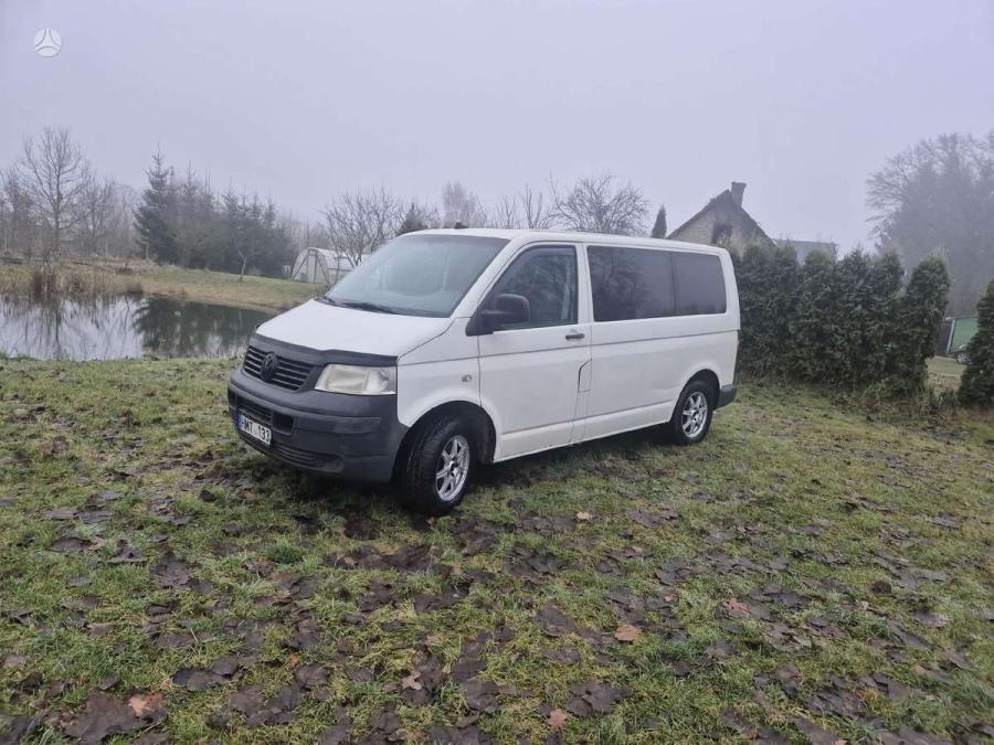 White Volkswagen Transporter 2006 in Vilnius, with an engine capacity of 1.90 L and mileage of 321 thousand km for 3350 €, photo 1 on AUTOMOTO.COM.LV