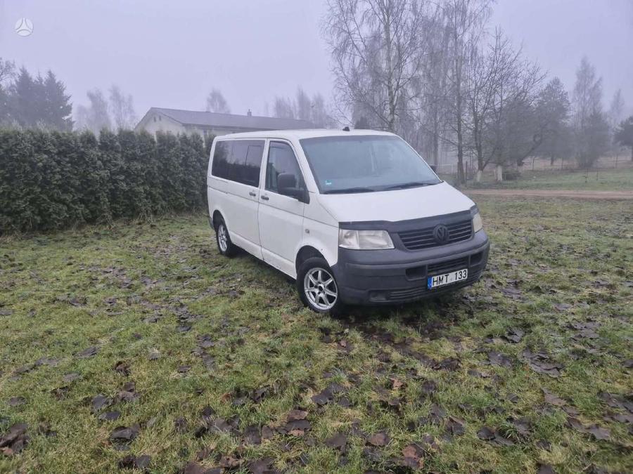 White Volkswagen Transporter 2006 in Vilnius, with an engine capacity of 1.90 L and mileage of 321 thousand km for 3350 €, photo 5 on AUTOMOTO.COM.LV