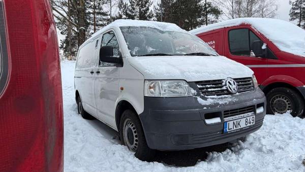 White Volkswagen Transporter 2006 in Vilnius, with an engine capacity of 1.90 L and mileage of 440 thousand km for 2500 €, photo 1 on AUTOMOTO.COM.LV