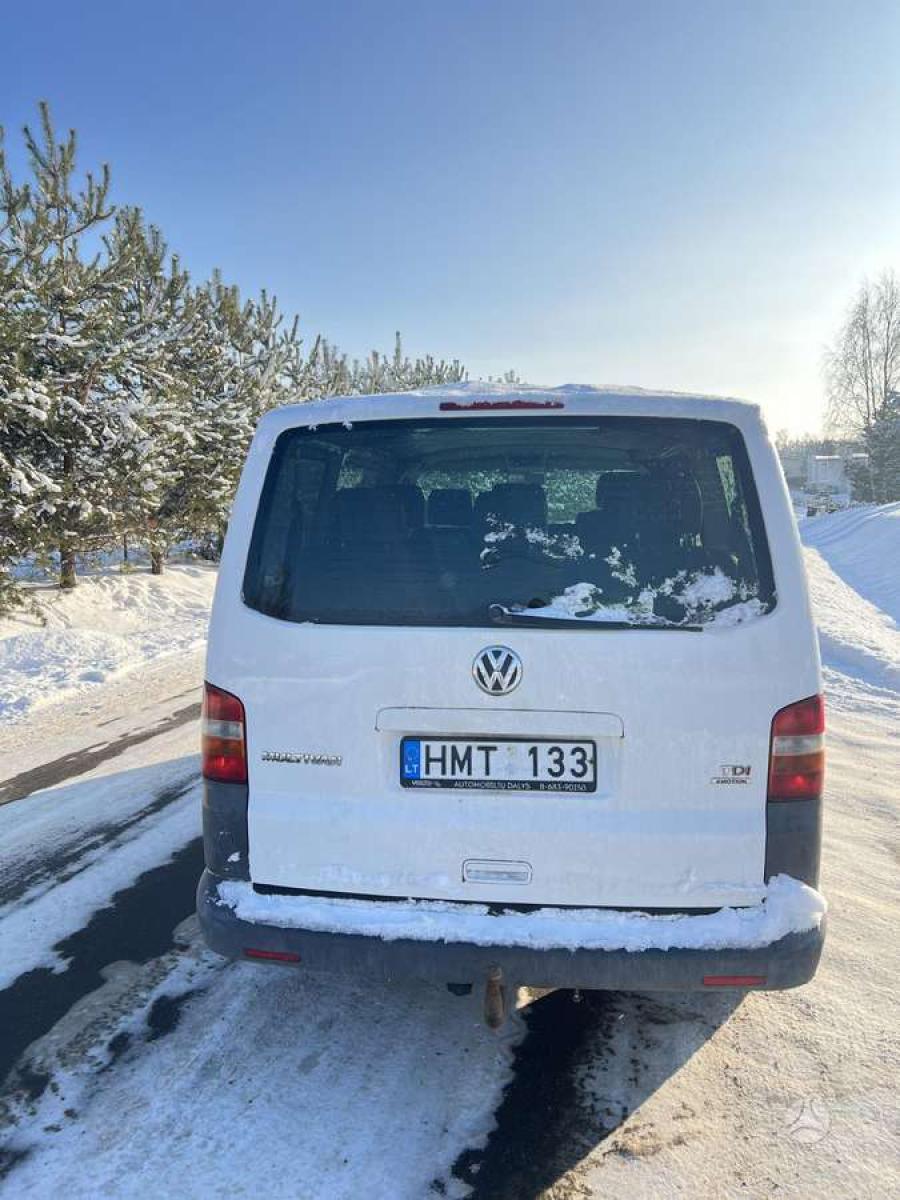 Balts Volkswagen Transporter 2006 Viļņa, ar dzinēja tilpumu 1.90 L un nobraukumu 328 tūkst. km par 3350 €, foto 6 vietnē AUTOMOTO.COM.LV