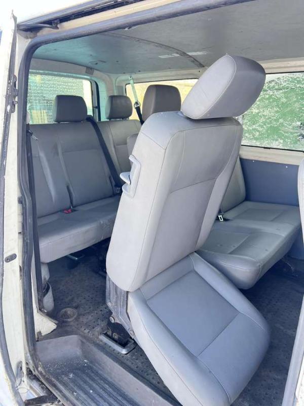 Balts Volkswagen Transporter 2006 Viļņa, ar dzinēja tilpumu 1.90 L un nobraukumu 328 tūkst. km par 3350 €, foto 8 vietnē AUTOMOTO.COM.LV