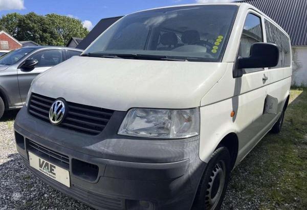 White Volkswagen Transporter 2006 in Vilnius, with an engine capacity of 2.46 L and mileage of 168 thousand km for 2850 €, photo 5 on AUTOMOTO.COM.LV