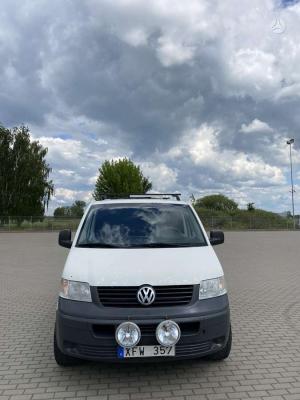 White Volkswagen Transporter 2006 in Marijampole, with an engine capacity of 2.50 L and mileage of 313 thousand km for 4200 €, photo 3 on AUTOMOTO.COM.LV
