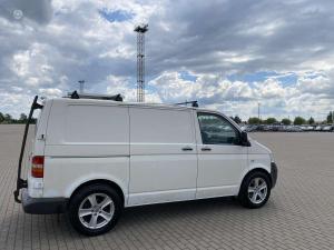 White Volkswagen Transporter 2006 in Marijampole, with an engine capacity of 2.50 L and mileage of 313 thousand km for 4200 €, photo 9 on AUTOMOTO.COM.LV