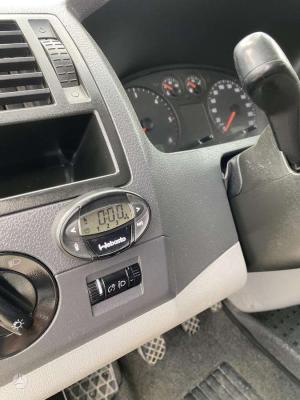 White Volkswagen Transporter 2006 in Marijampole, with an engine capacity of 2.50 L and mileage of 313 thousand km for 4200 €, photo 12 on AUTOMOTO.COM.LV
