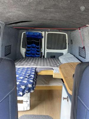 White Volkswagen Transporter 2006 in Marijampole, with an engine capacity of 2.50 L and mileage of 313 thousand km for 4200 €, photo 22 on AUTOMOTO.COM.LV