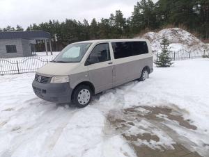 White Volkswagen Transporter 2007 in Silute, with an engine capacity of 1.90 L and mileage of 309 thousand km for 5300 €, photo  on AUTOMOTO.COM.LV
