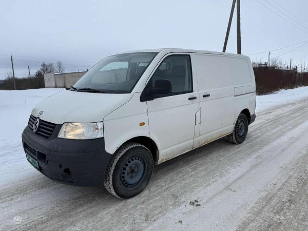 White Volkswagen Transporter 2007 in Pasvalys, with an engine capacity of 2.50 L and mileage of 265 thousand km for 4199 €, photo 2 on AUTOMOTO.COM.LV