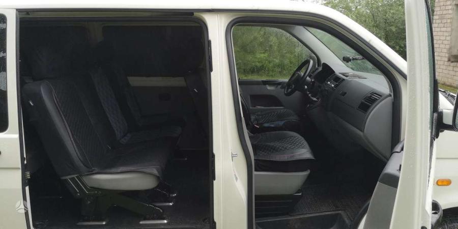 White Volkswagen Transporter 2007 in Telschi, with an engine capacity of 1.90 L and mileage of 300 thousand km for 6000 €, photo 1 on AUTOMOTO.COM.LV