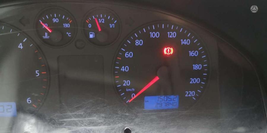 White Volkswagen Transporter 2007 in Telschi, with an engine capacity of 1.90 L and mileage of 300 thousand km for 6000 €, photo 3 on AUTOMOTO.COM.LV
